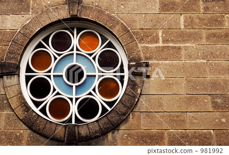 Church round window - Stock Photo [981992] - PIXTA