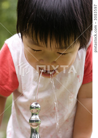 drink, drinking, gulp - Stock Photo [3083597] - PIXTA