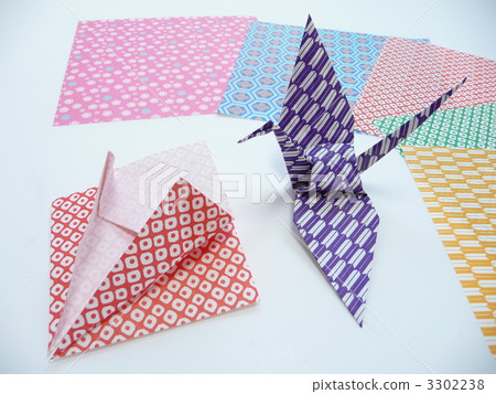 Fold a crane - Stock Photo [3302238] - PIXTA