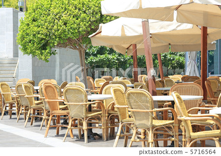 Fashionable open cafe - Stock Photo [5716564] - PIXTA