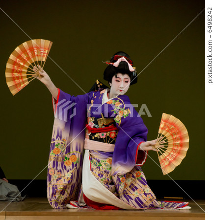 Japanese beauty dancing Japanese dance - Stock Photo [6498242] - PIXTA