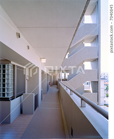Large Mansion Outdoor Common Corridor - Stock Photo [7040845] - PIXTA