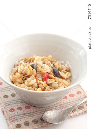 Serial - Stock Photo [7316740] - PIXTA