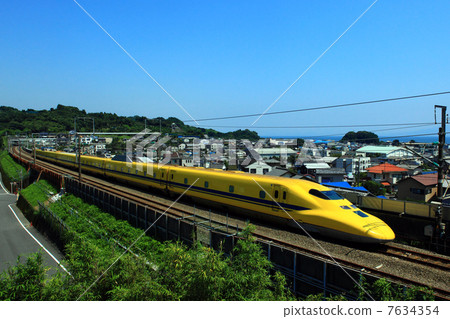 Dr. Yellow 03 - Stock Photo [7634354] - PIXTA