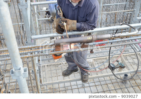 Gas pressure welding of rebar - Stock Photo [9039027] - PIXTA