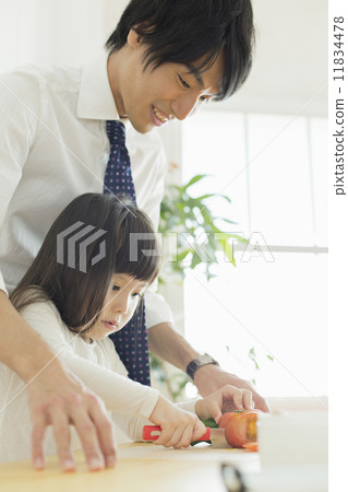 Working father - Stock Photo [11834478] - PIXTA