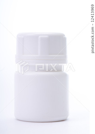 Pills and drug container isolated - Stock Photo [12413969] - PIXTA