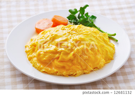 Omelette rice - Stock Photo [12681132] - PIXTA