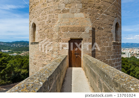 Round tower of Bellver Castle - Stock Photo [13701024] - PIXTA