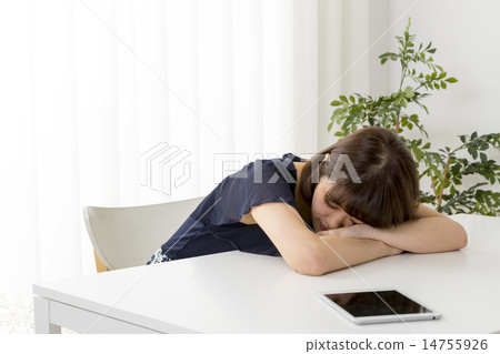 Stock Photo: dozed off, snoozing, tablets - Stock Image - Everypixel