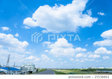 A fresh sky - Stock Photo [15536601] - PIXTA