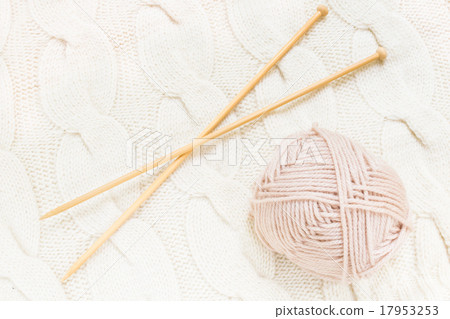 Hand-knitted woolen ball knitting stick - Stock Photo [17953253] - PIXTA
