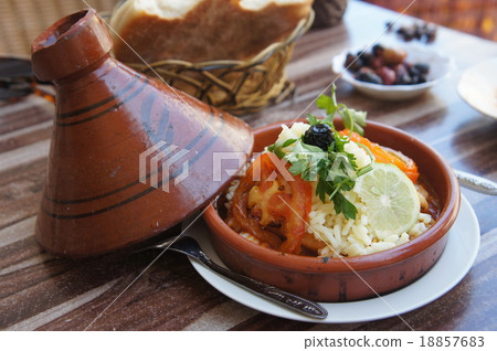 Moroccan Tagine hot pot recipe Moroccan Tajine - Stock Photo [18857683 ...