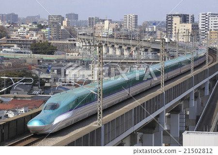 Hokkaido Shinkansen H5 series + Akita... - Stock Photo [21502812] - PIXTA