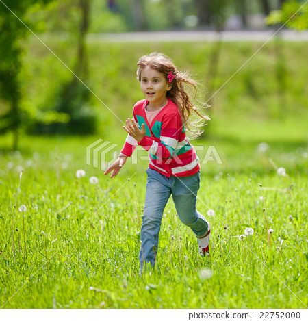 little happy running girl - Stock Photo [22752000] - PIXTA