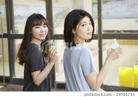 Sento girls' dressing room women - Stock Photo [29505215] - PIXTA