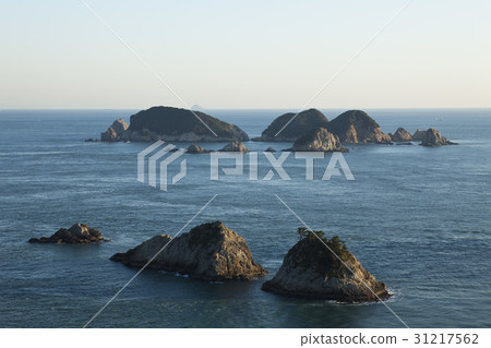 Daeso Bottle Island, Hallyeo Marine National... - Stock Photo [31217562 ...