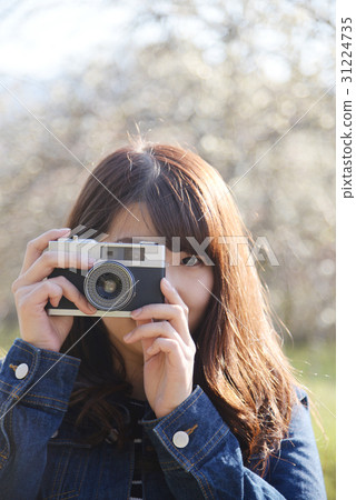 Camera Women's Camera SLR Retro Female 20's... - Stock Photo [31224735 ...