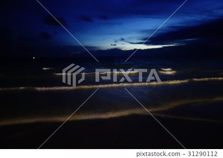 夜晚海灘-照片素材（圖片） [31290112] - PIXTA圖庫