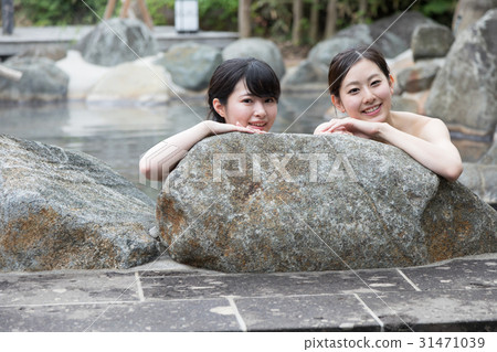 Hot spring women's journey - Stock Photo [31471039] - PIXTA