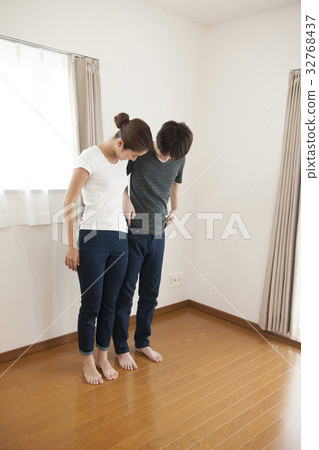 New life Newlywed couple - Stock Photo [32768437] - PIXTA