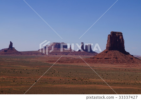 Monument Valley Mesa and Bute - Stock Photo [33337427] - PIXTA