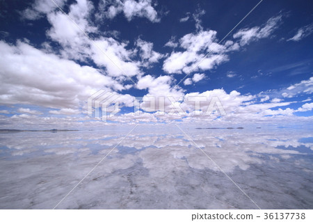 Uyuni salt lake - Stock Photo [36137738] - PIXTA