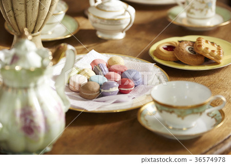 Elegant tea time - Stock Photo [36574978] - PIXTA
