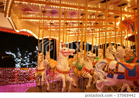 Merry go land, night view - Stock Photo [37068442] - PIXTA