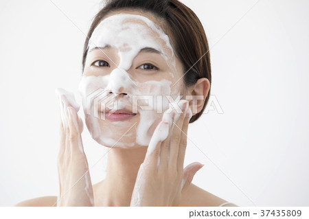 Washing face image - Stock Photo [37435809] - PIXTA