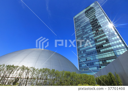 Reflection from Tokyo Sky Tree Dome Garden - Stock Image - Everypixel