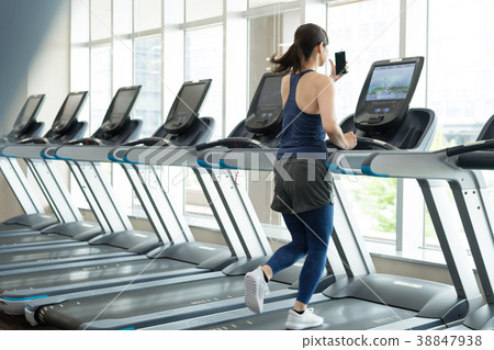 Running machine gym training image - Stock Photo [38847938] - PIXTA