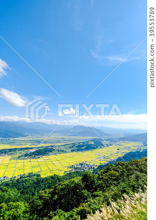 Autumn rural landscape (September) - Stock Photo [39553789] - PIXTA