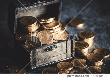 A treasure chest gold coin - Stock Photo [42040402] - PIXTA