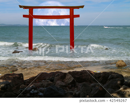 torii wooden Japanese pillar stand sea sunset sky - Stock Illustration ...
