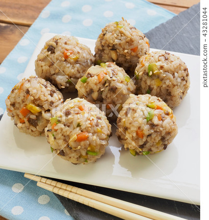 Asian food beef rice ball - Stock Photo [43281044] - PIXTA