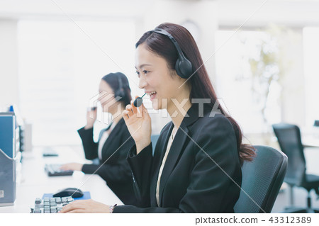 operator, female, lady - Stock Photo [43312389] - PIXTA