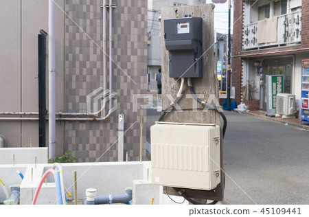 Temporary electric meter box at home... - Stock Photo [45109441] - PIXTA