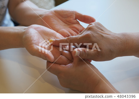 Women's hands - Stock Photo [48043396] - PIXTA