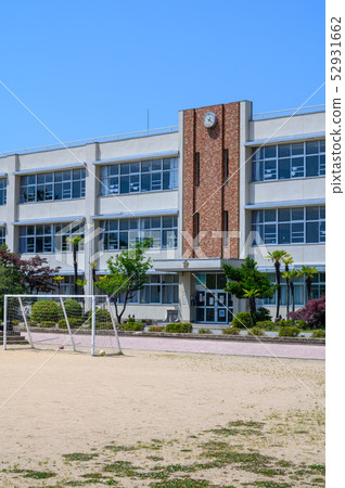 Japanese Elementary School Buildings