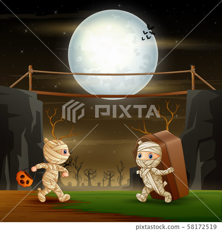 Happy mummy in the halloween night - Stock Illustration [58172519] - PIXTA