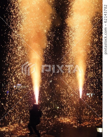 Hand fireworks - Stock Photo [62143782] - PIXTA