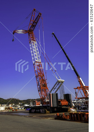 LIEBHERR LR1350 Leap Hell Crawler Crane Tamano... - Stock Photo ...