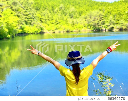 Peace on the lake - Stock Photo [66360278] - PIXTA