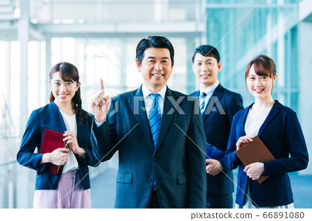 Business multiple people - Stock Photo [66891080] - PIXTA