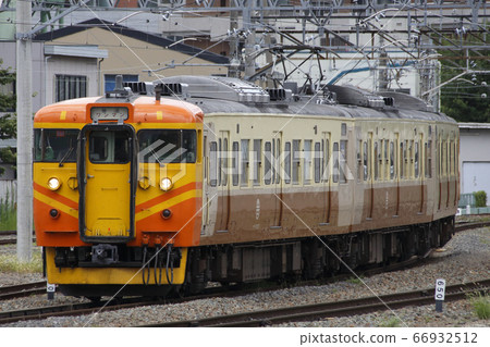 Shinano Railway Series 115 (Taiwan Railway) - Stock Photo [66932512 ...