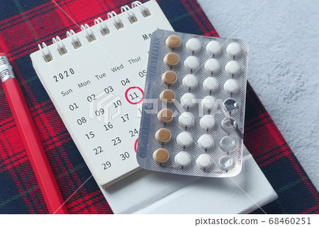 Birth Control Calendar Chart Premium Photo | Birth Control Pills