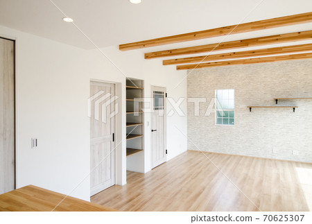 New single-family home interior living - Stock Photo [70625307] - PIXTA