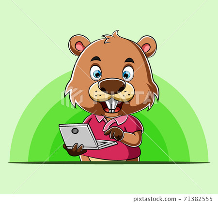 The beaver standing and holding his laptop for...-插圖素材 [71382555] - PIXTA圖庫