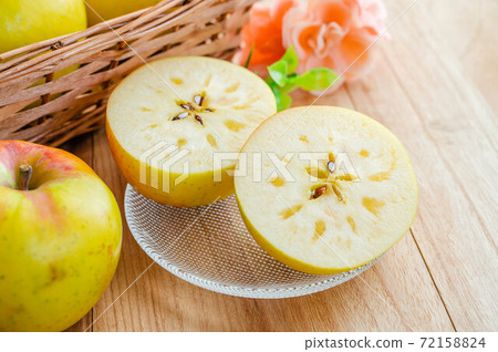 Gunma Meigetsu with honey - Stock Photo [72158824] - PIXTA